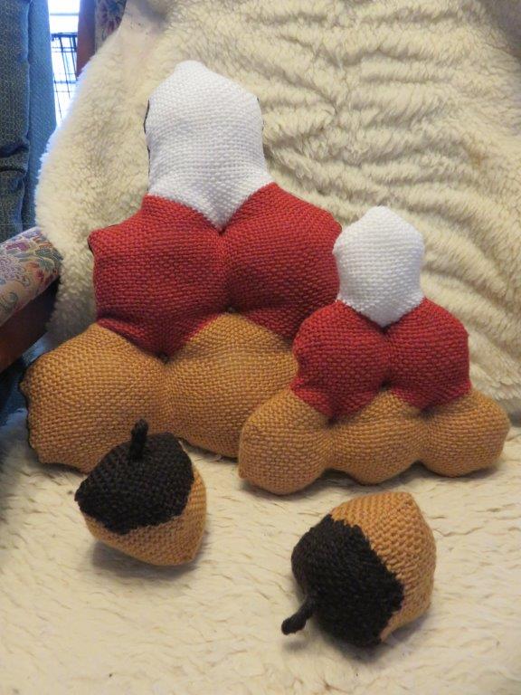 Nuts and Candy Corn … – TURTLE Looms – Hexagon Pin Loom Weaving