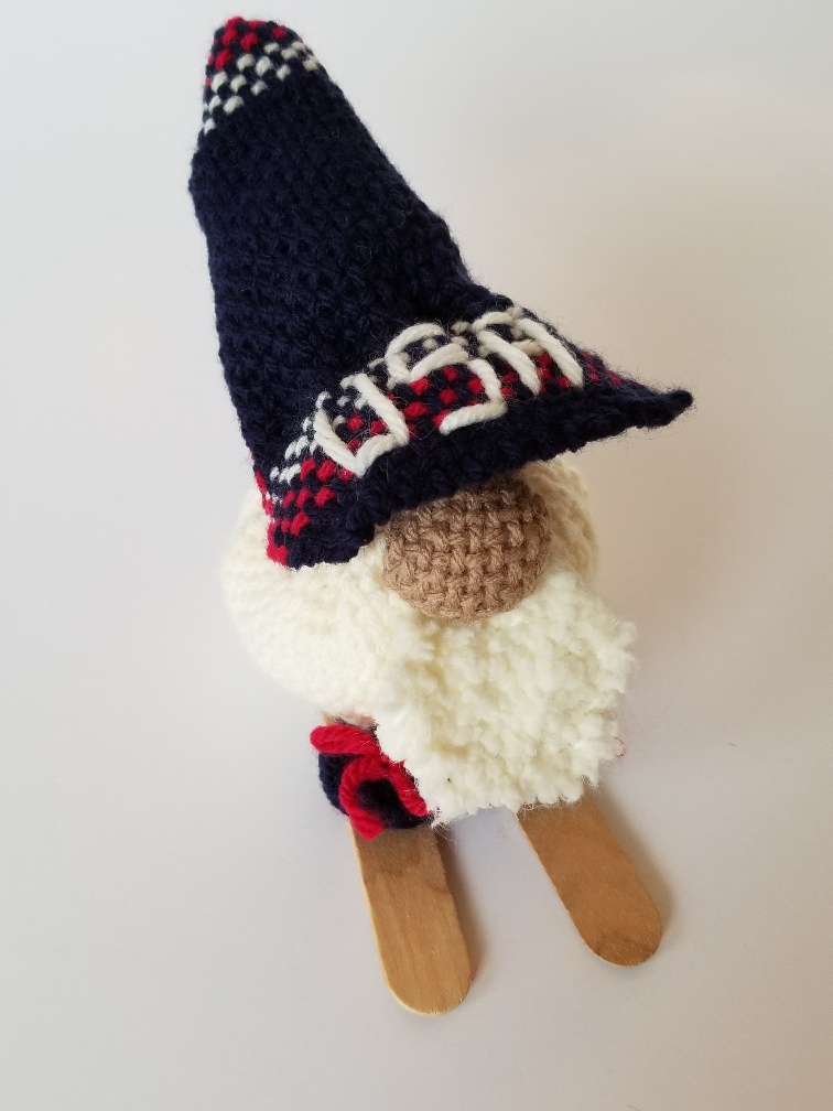 Olympic Gnome – TURTLE Looms – Hexagon Pin Loom Weaving
